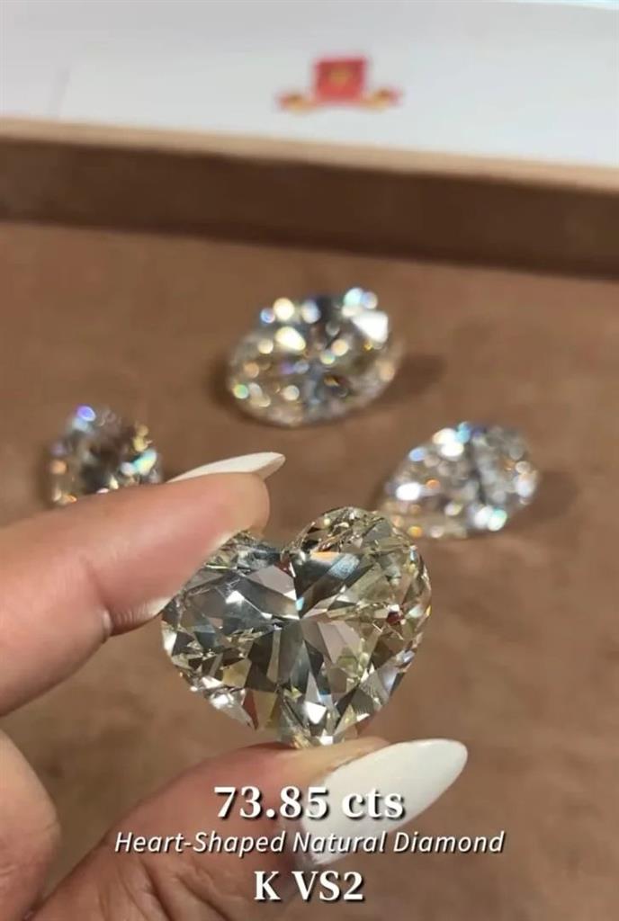 Spectacular Showcase of Anita Diamonds Exclusive Collection at JCK LasVegas